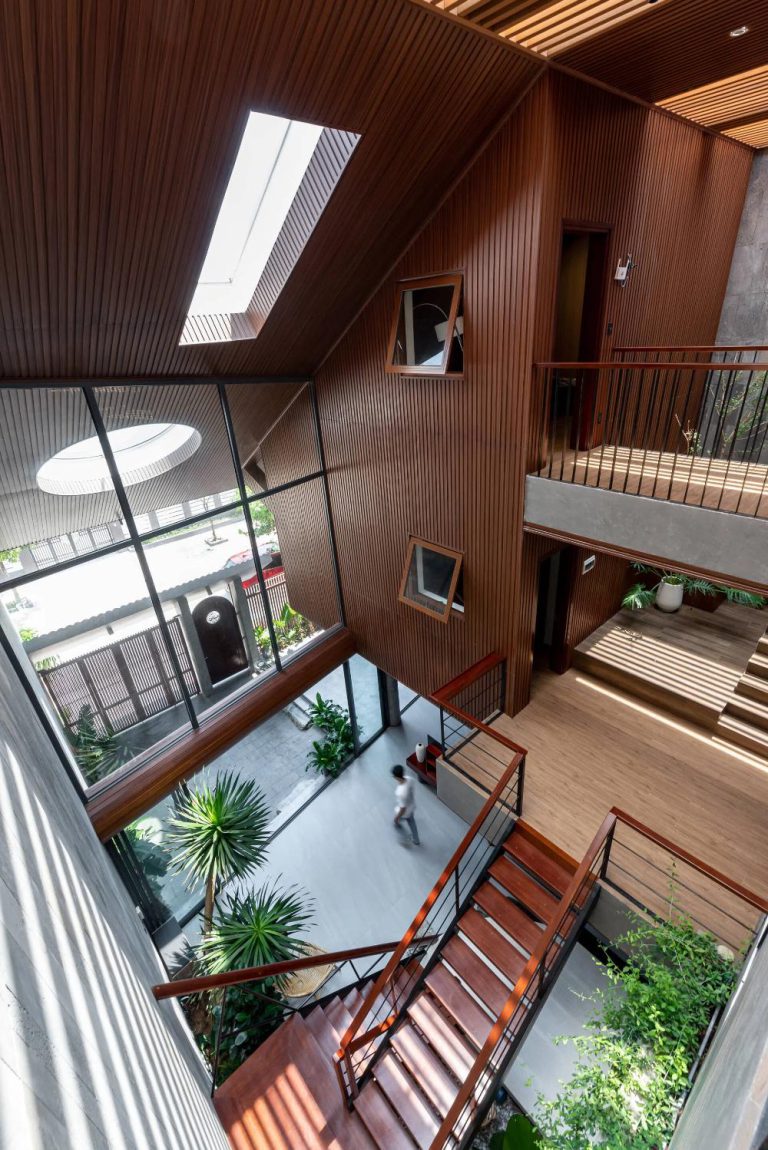 Tìm về lối xưa với "mảnh" kiến trúc độc đáo của Hữu Tú House